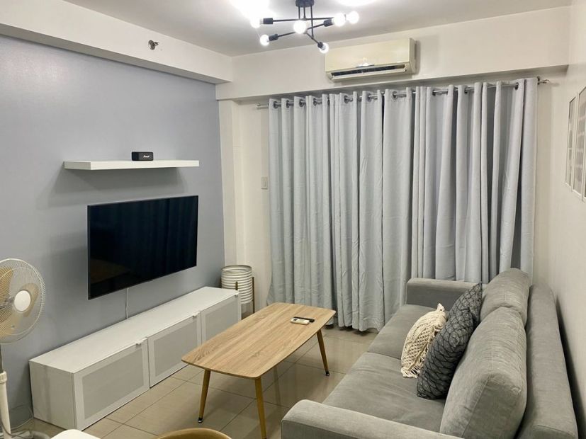 2 BR Shore Residences, MOA Complex, Pasay For SALE 2 BR Shore Residences, MOA Complex, Pasay For SALE