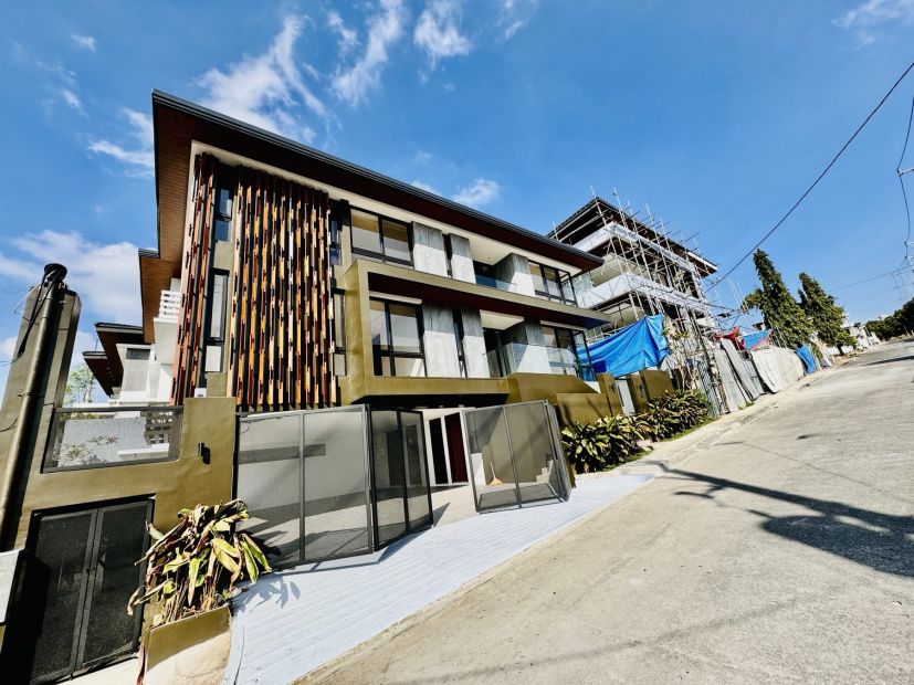 Multi-Level House and Lot with Overlooking View for Sale in Tivoli ... Multi-Level House and Lot with Overlooking View for Sale in Tivoli ...